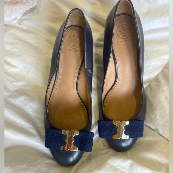 Tory Burch | Shoes | Tory Burch Navy Bow Wedge | Poshmark